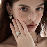 Clara Ring – Asyllum